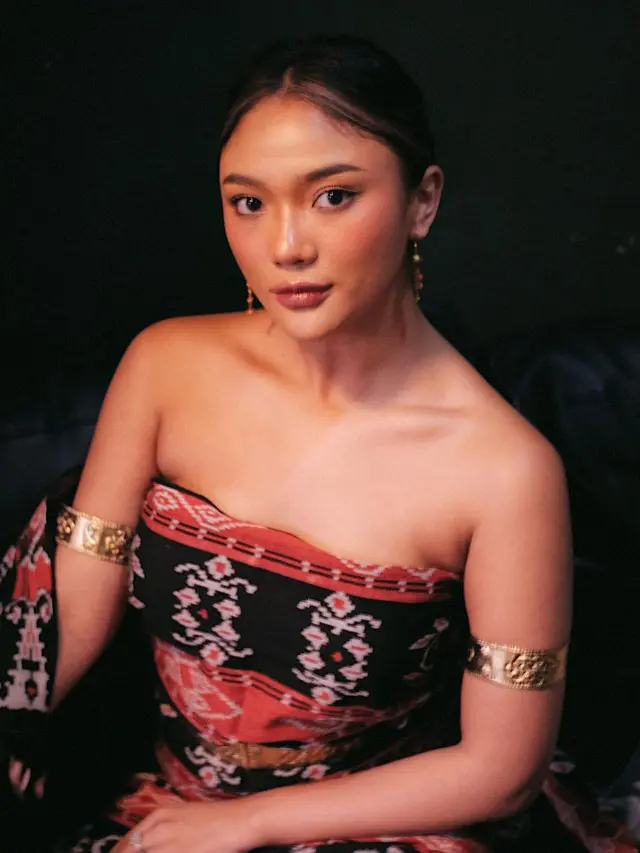 6 Gaya Marion Jola Pakai Baju Adat Rote, Banjir Pujian - Hot Liputan6.com