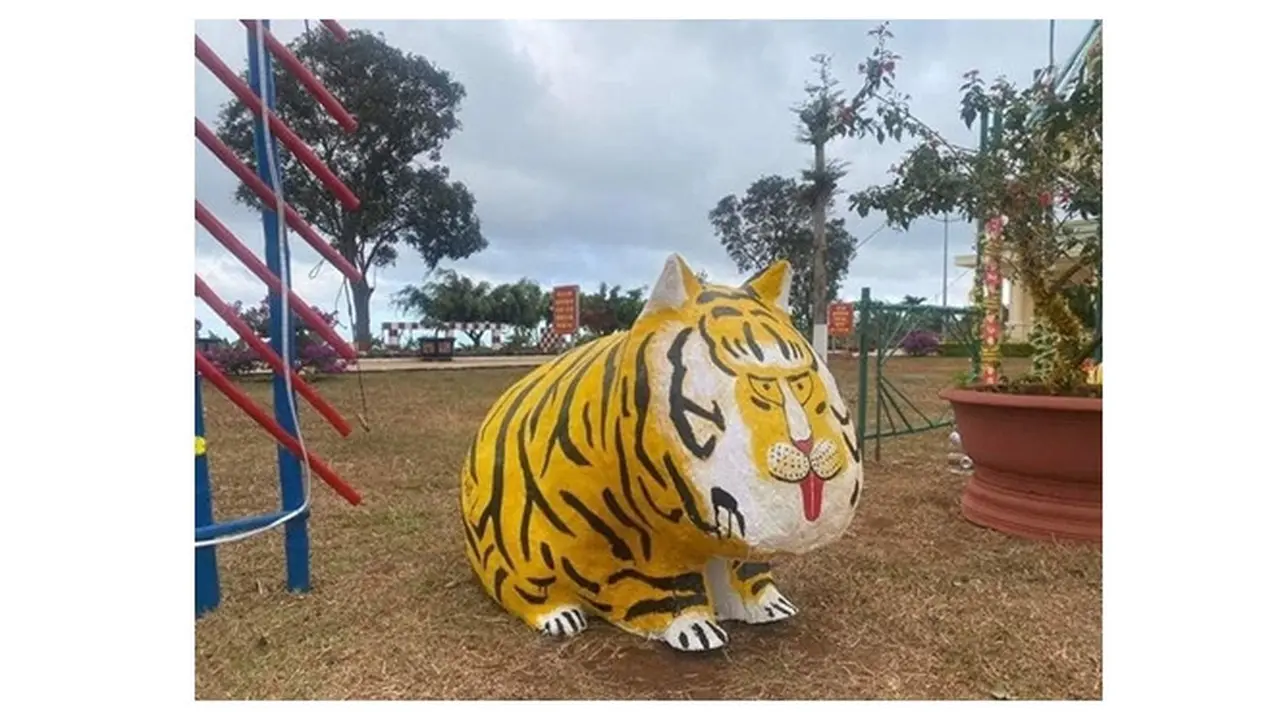 10 Potret Patung Macan Lucu Ini Bikin Geleng Kepala - Hot Liputan6.com