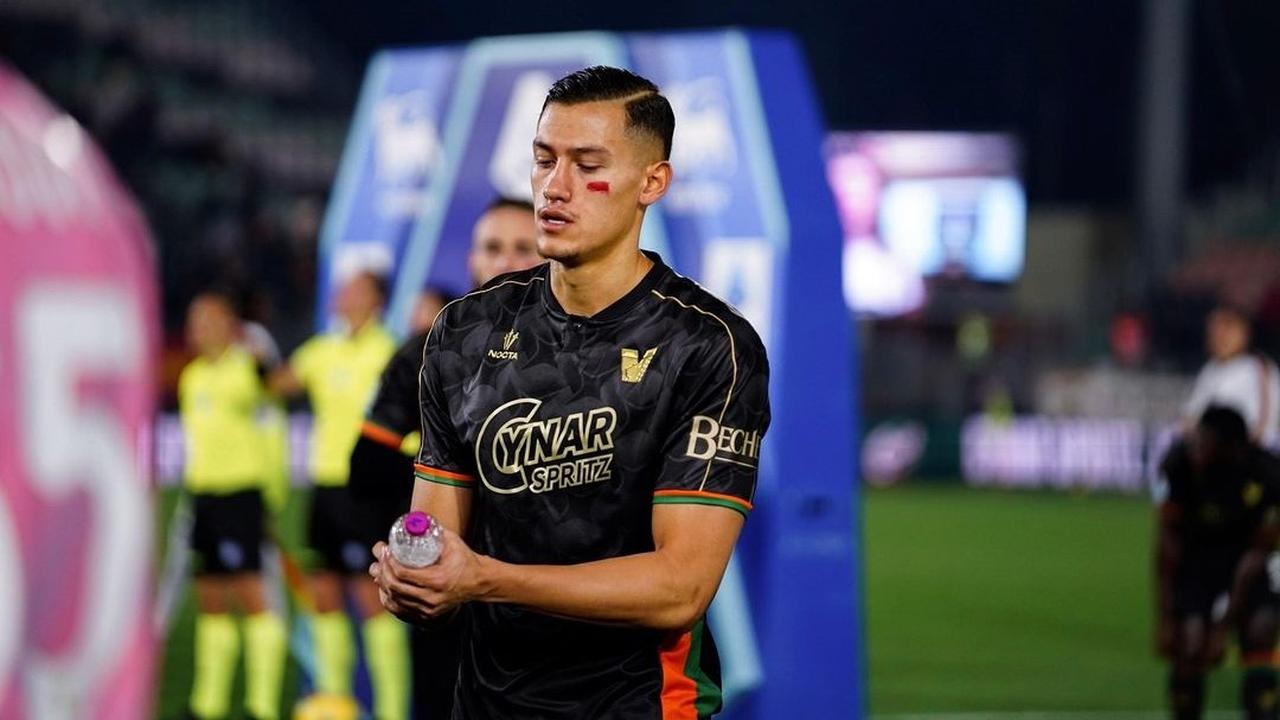 Tinggalkan Venezia, Jay Idzes Resmi Gabung Sassuolo, Mahar Transfernya ...