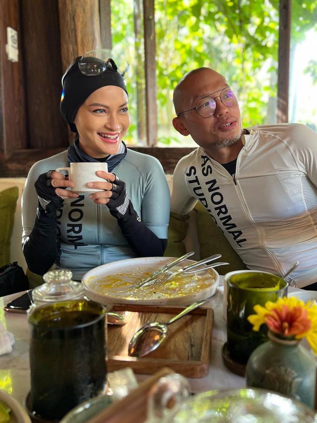 6 Potret Aditya Tumbuan Anak Rima Melati dan Istri yang Jarang Tersorot ...