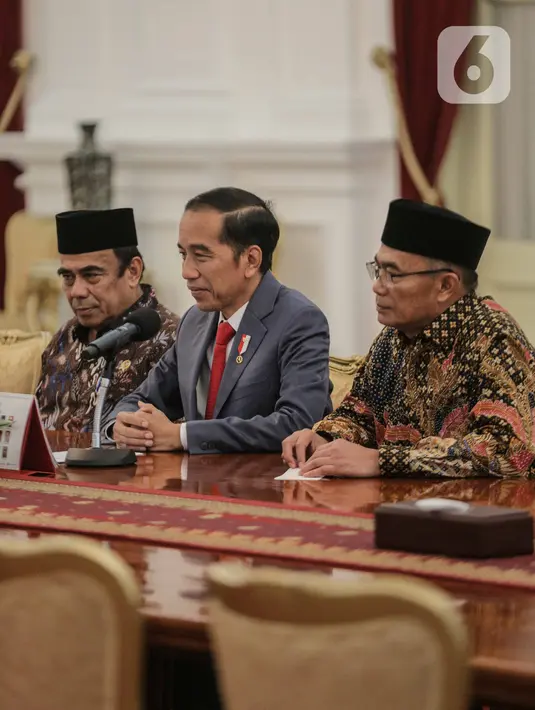 FOTO: Jokowi Terima Kunjungan Sekjen Liga Muslim Dunia - Foto Liputan6.com