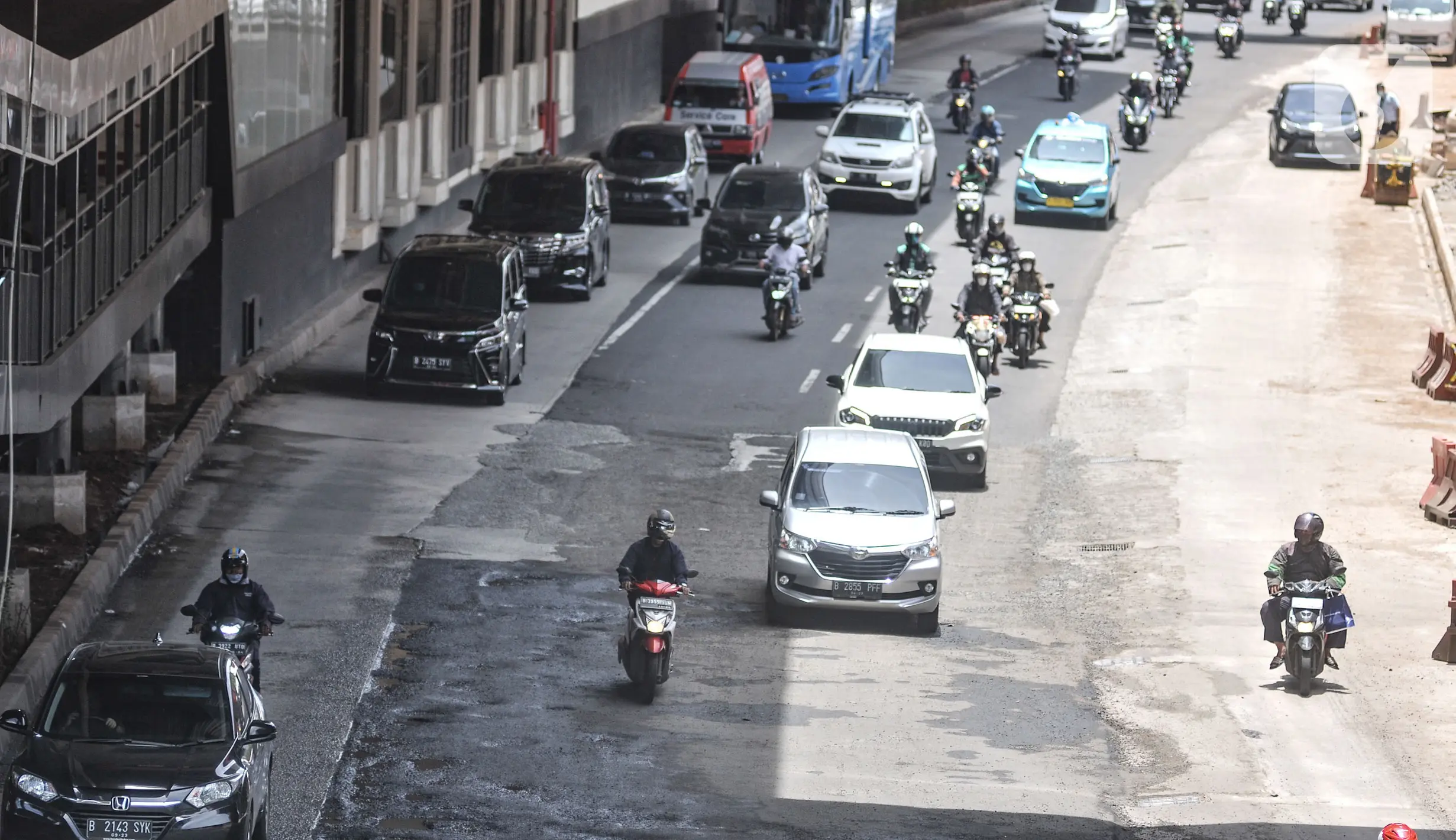 Jalan Rusak di HR Rasuna Said Ancam Keselamatan Pengendara - Foto ...