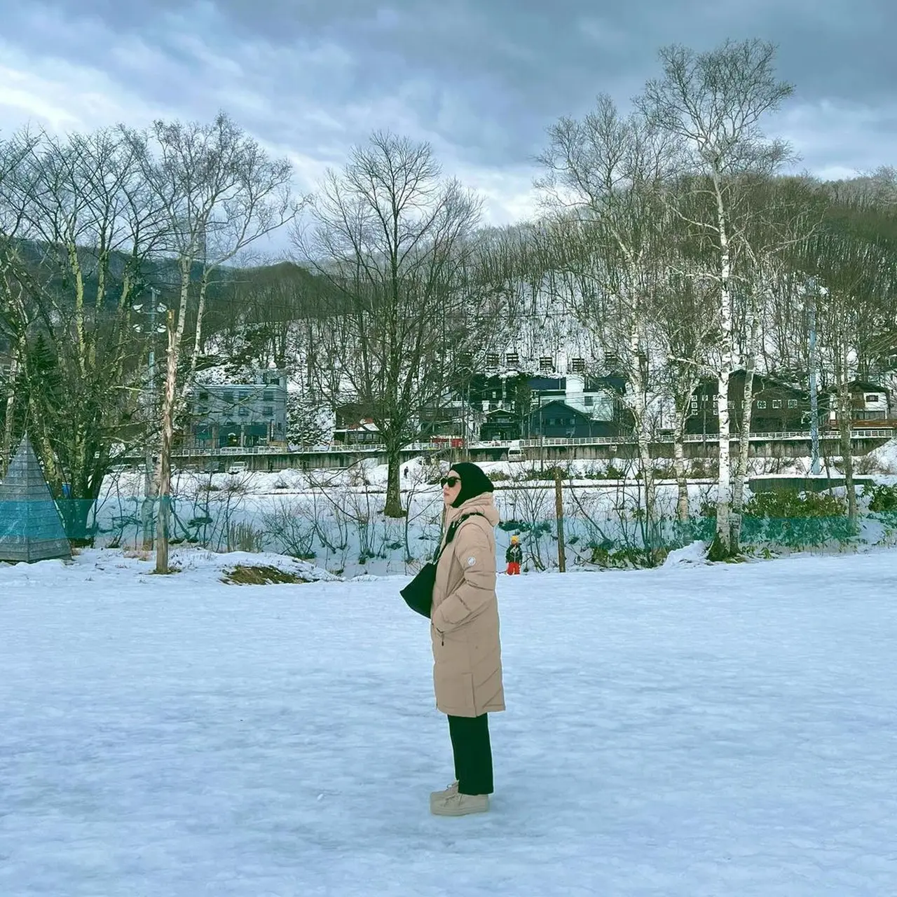 Gaya Keren Natasha Rizky Nikmati Liburan di Tengah Salju, Tetap Anggun ...