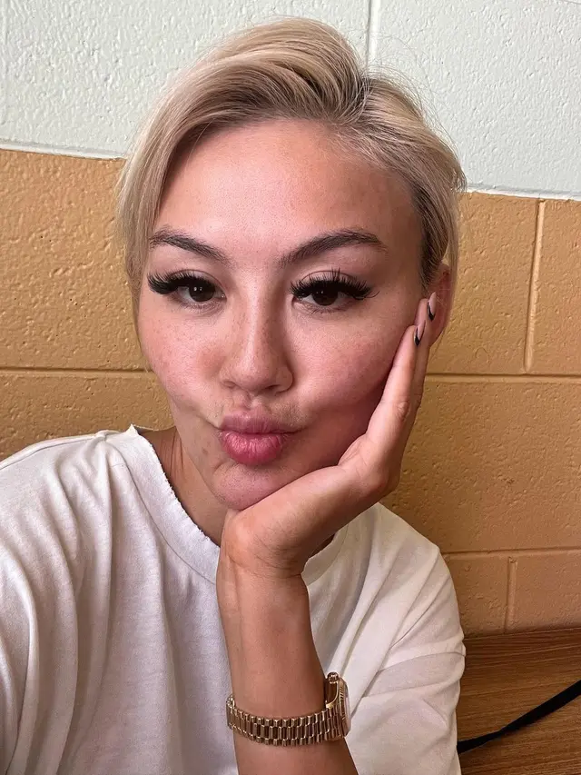 Bantah Rumor Oplas, Ini 7 Potret Agnez Mo Pamer Wajah Tanpa Makeup ...