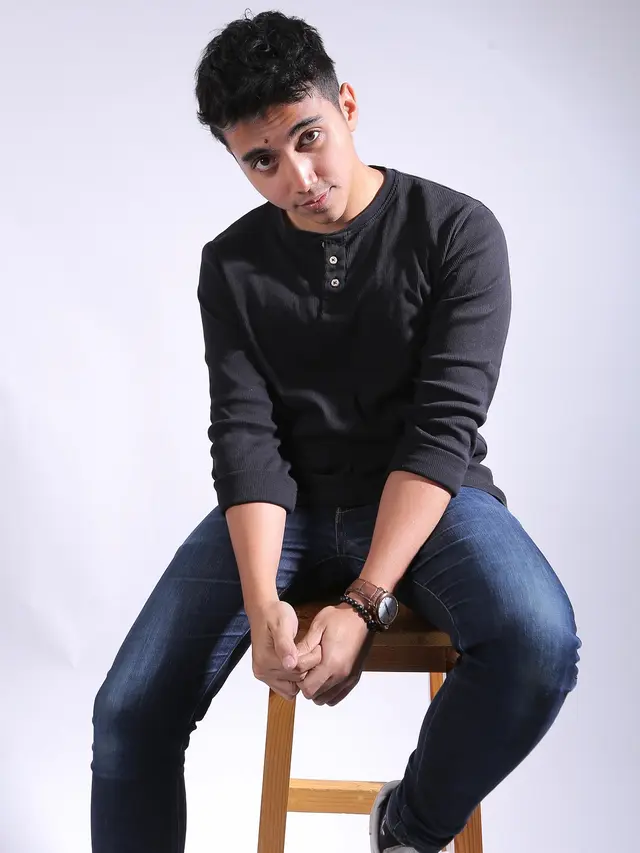 Lagu Duet Bareng Vidi Aldiano Tersaji di Album Baru Vadi Akbar ...