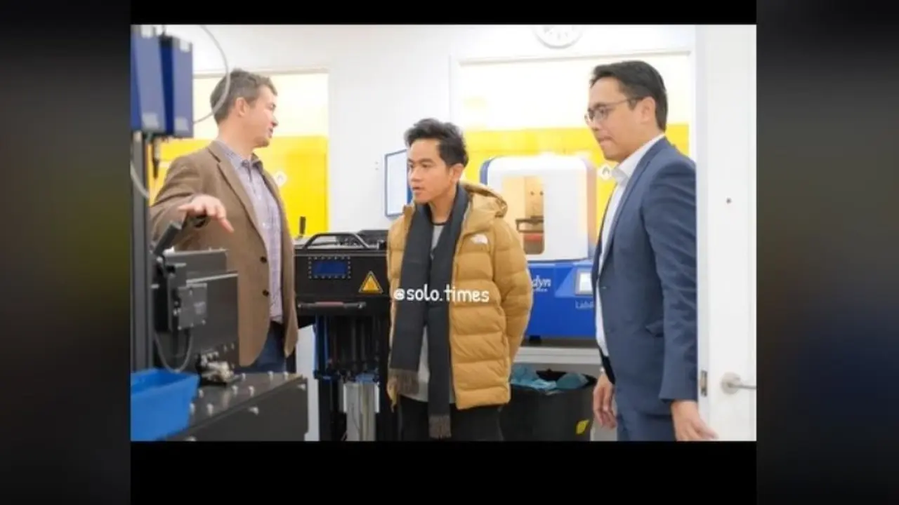 Berkunjung ke Inggris Bareng Selvi Ananda, Gaya Rambut Gibran ...