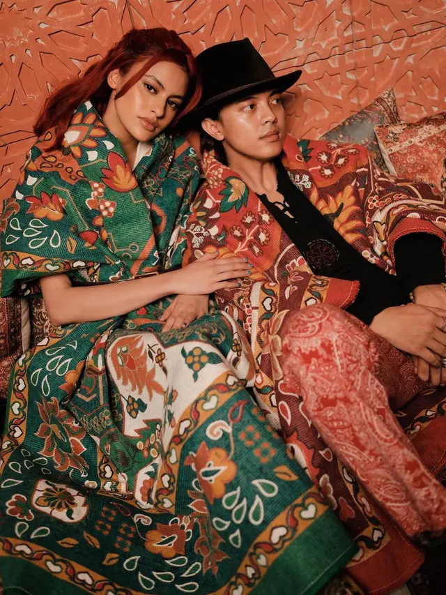 8 Gaya Pemotretan Terbaru Bisma SMASH dan Andira Hadley, Romantis Bak ...