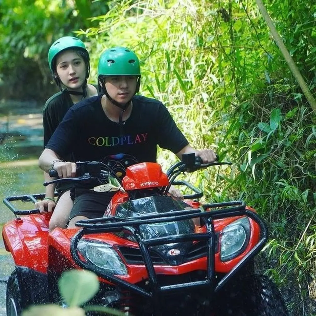 10 Potret Al Ghazali dan Laura Moane yang Diduga Pacaran, Romantis - Hot Liputan6.com