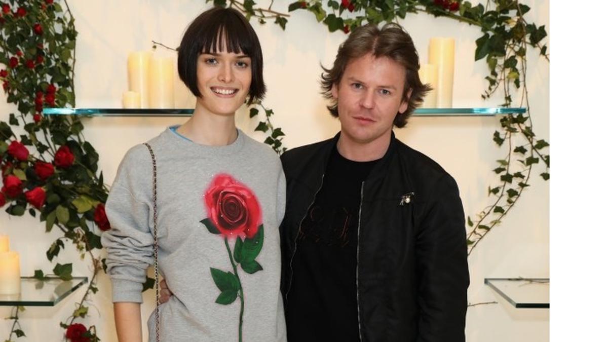 Christopher Kane Kembali Meluncurkan Kolaborasi dengan Disney - Fashion ...