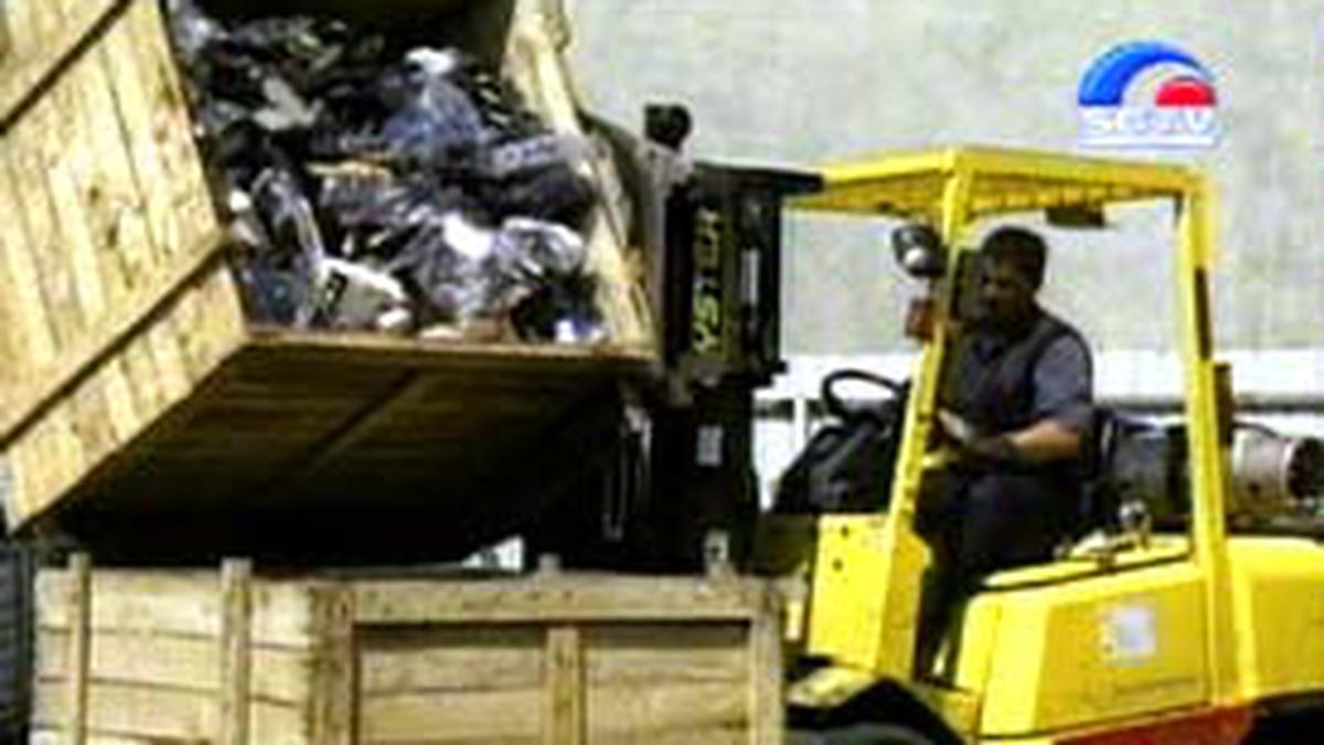 Ponsel Bekas Mengandung Racun Mematikan - Global Liputan6.com