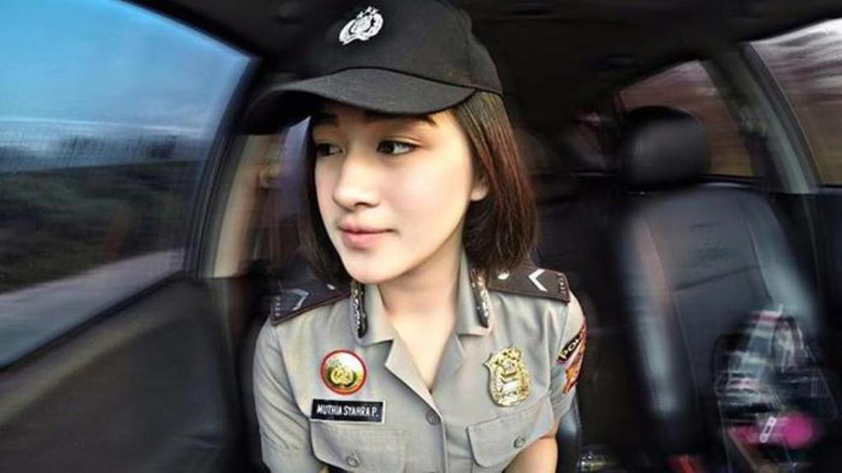 7 Potret Bripda Muthia, Polwan Cantik yang Dianiaya - Lifestyle Fimela.com