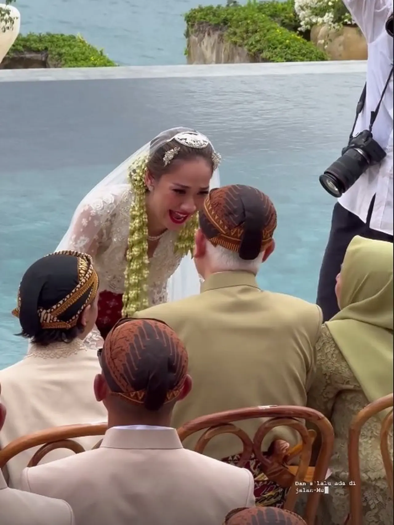 Beri Restu Nikah Lagi, Ini 6 Potret Kebersamaan BCL dan Keluarga ...