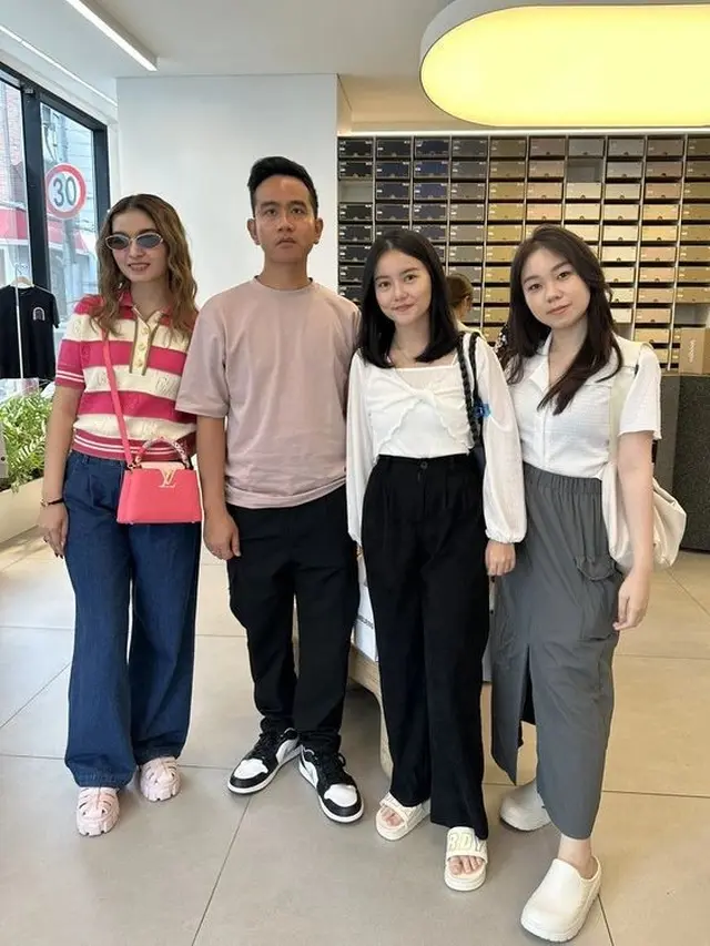 6 Potret Gaya Gibran Rakabuming dan Selvi Ananda saat Kunjungan Luar ...