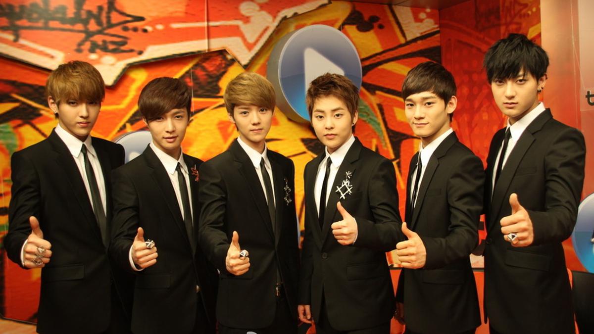 Gelar Fan Meeting, EXO-M Diserbu Penggemar - ShowBiz Liputan6.com