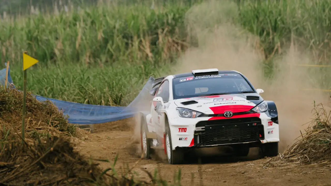 Toyota GR Yaris AP4 Rajai Dua Seri Kejurnas Sprint Rally di Malang ...