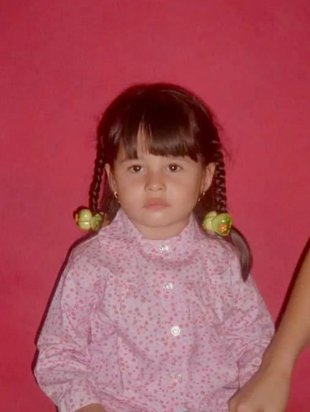 Perubahan Gaya Maria Theodore, Kecilnya Imut Sekarang Gemar Tampil Hot ...