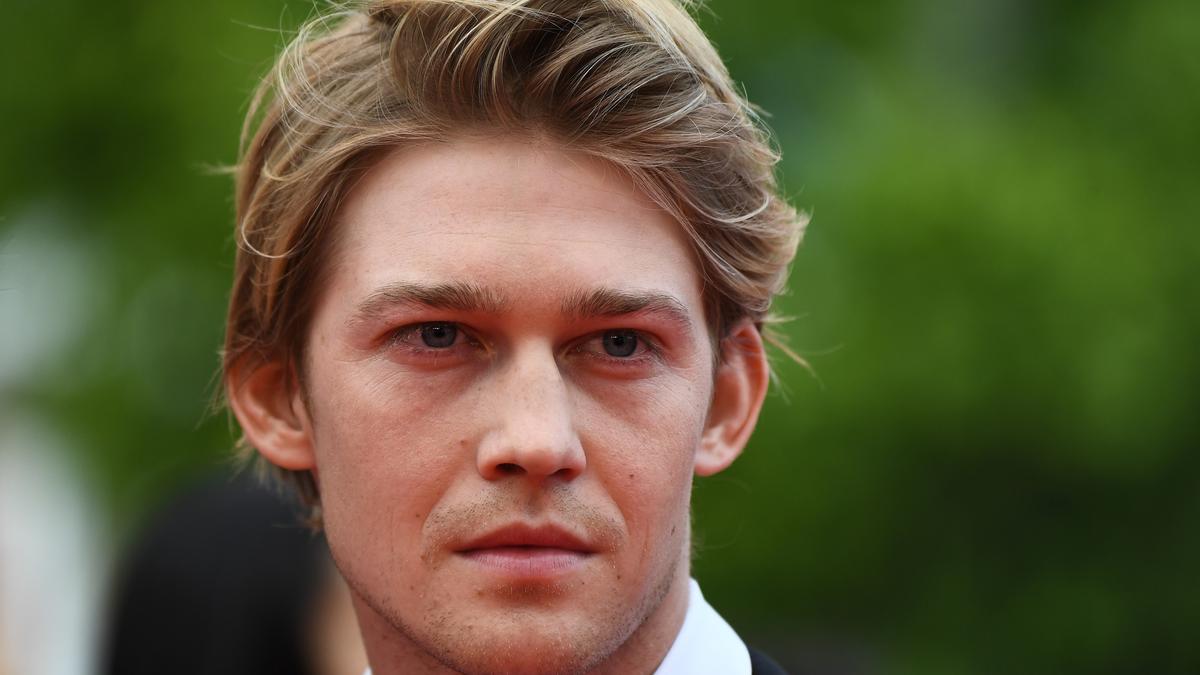 7 Fakta Menarik Joe Alwyn Mantan Kekasih Taylor Swift yang Tak Suka ...