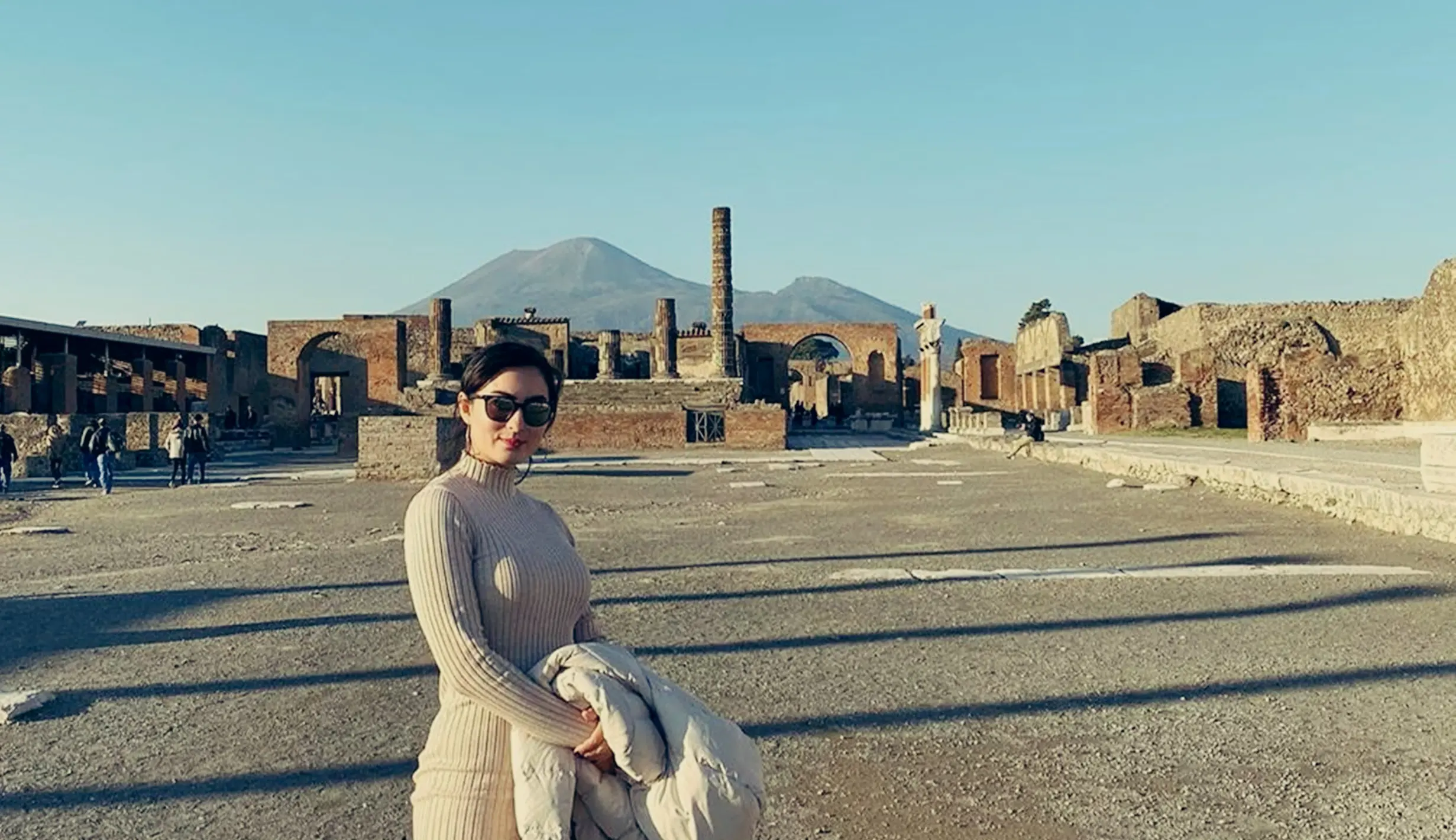 FOTO: Gaya Liburan Marissa Christina dari Indonesia hingga Eropa - Foto ...