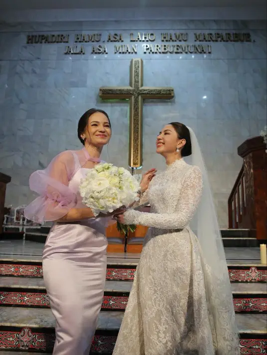 Janji Suci Sehidup Semati, Berikut Potret Pemberkatan Jessica Mila dan Yakup Hasibuan - Photo ...