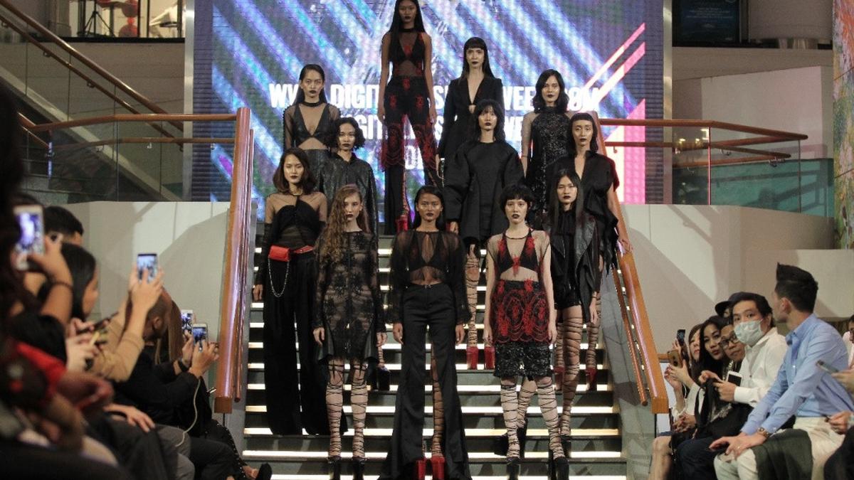 PHOTO: Serba Hitam, Koleksi Harry Halim Paris Jadi Pembuka Digital ...