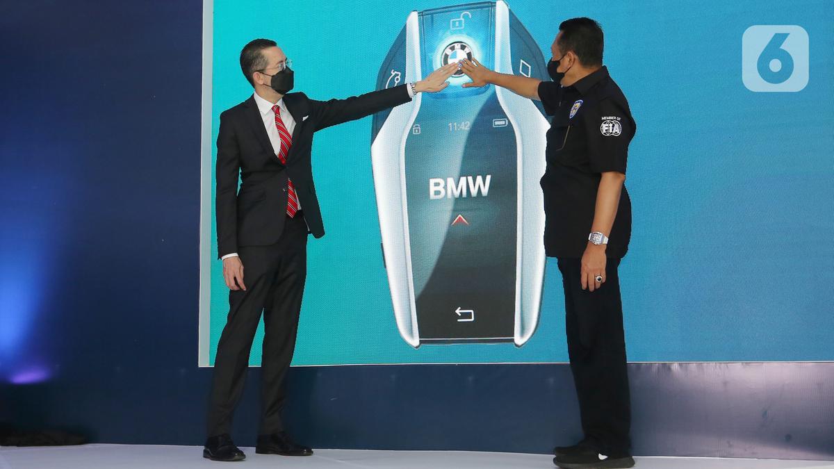 FOTO: BMW Ultima, Perbaikan dan Pengecatan Kendaraan Kelas Premium