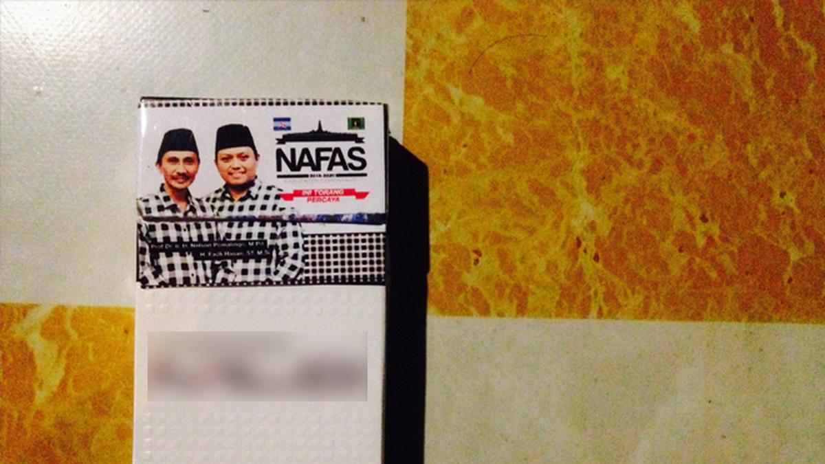 Kandidat di Gorontalo Gunakan Rokok untuk Kampanye