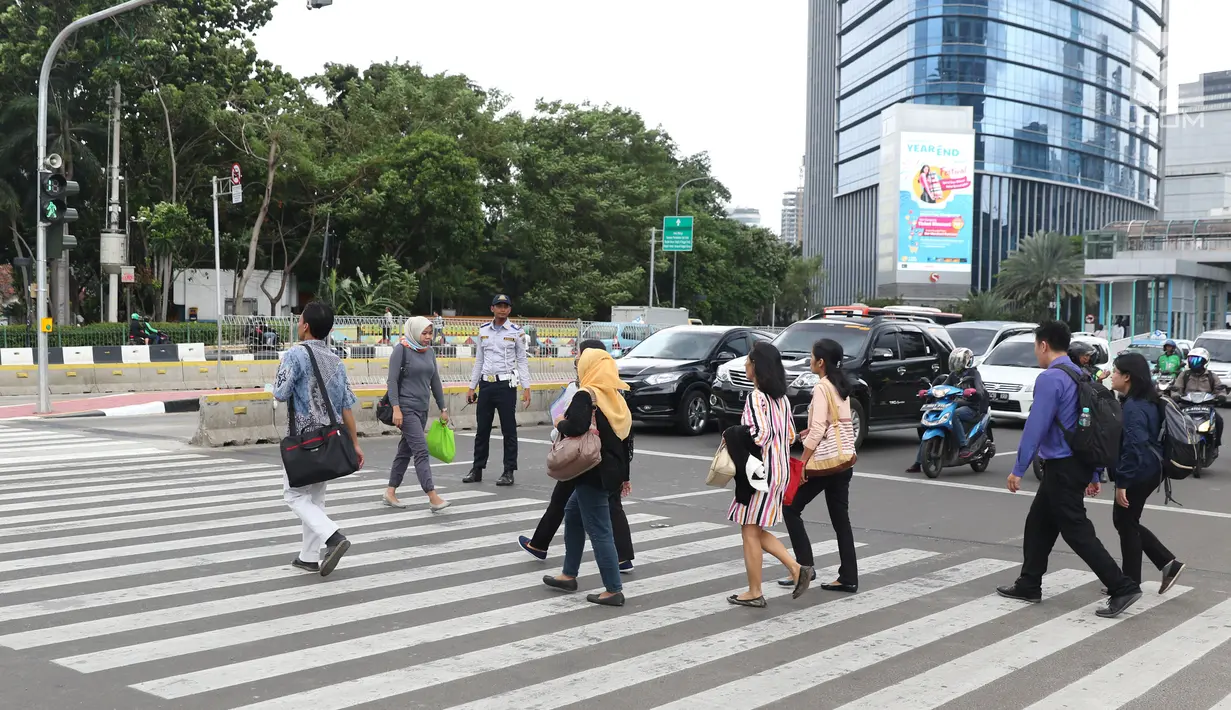 FOTO: Pelican Crossing Tosari Mulai Difungsikan - Foto Liputan6.com