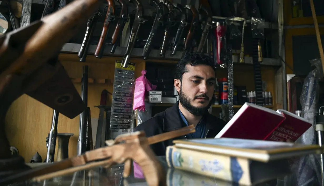Mengunjungi Darra Adamkhel, Pasar Gelap Senjata Terbesar di Pakistan ...