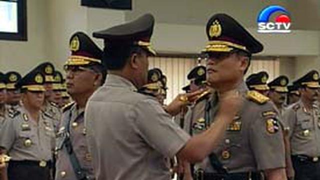 Adang Daradjatun Resmi Wakapolri - News Liputan6.com