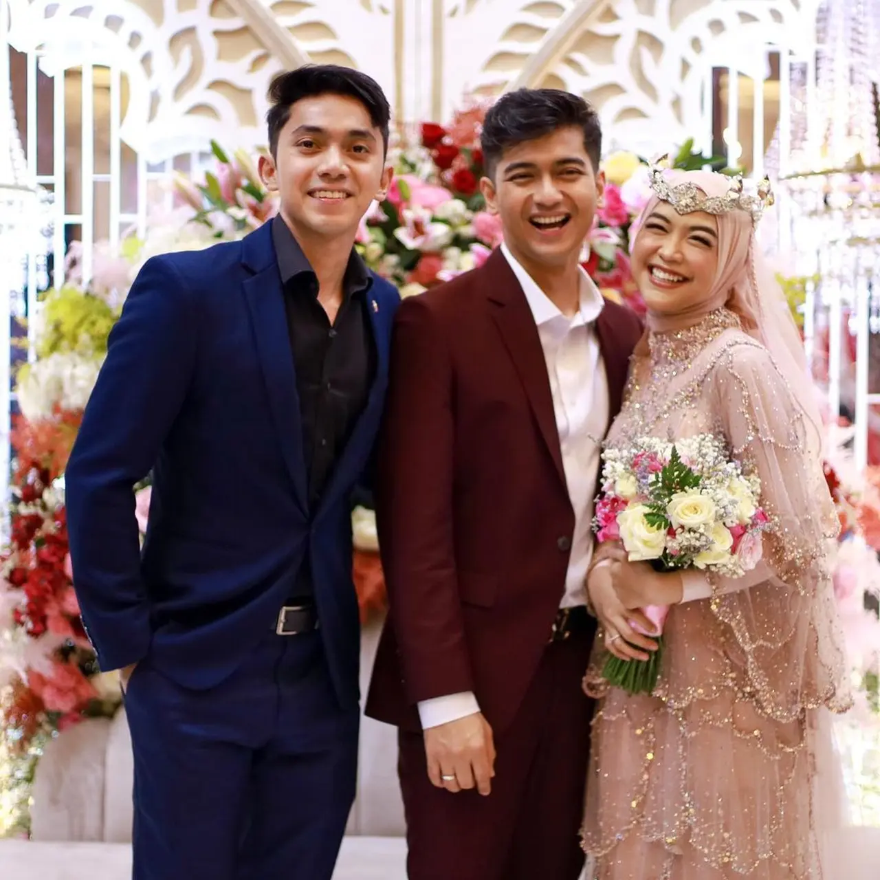 6 Potret Ria Ricis dan Teuku Ryan Rayakan Wedding Anniversary Pertama ...