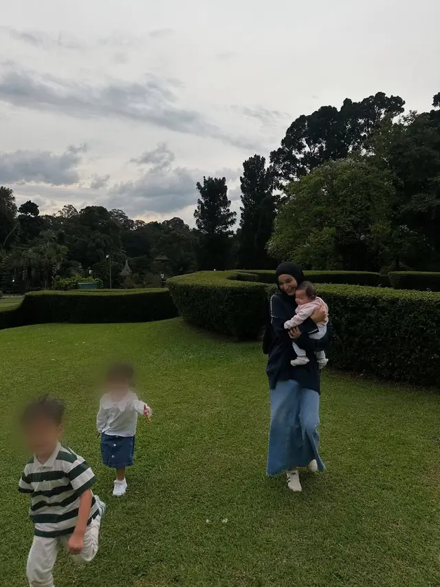 6 Potret Cut Intan Nabila Bareng Tiga Buah Hati, Resmi Cerai dan Dapat ...