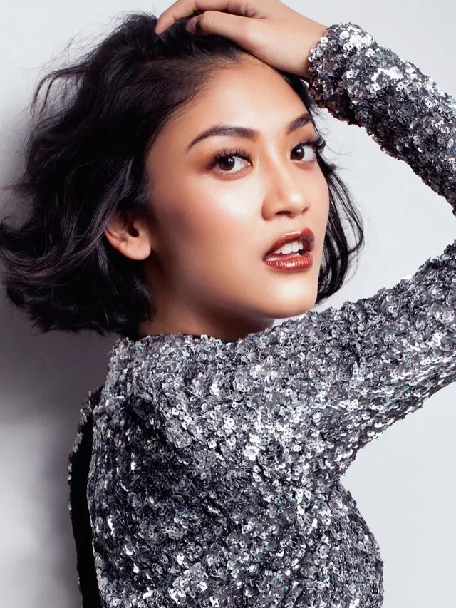 Fakta-Fakta Dyah Cantiputri Tachril, Calon Istri Adipati Dolken yang ...