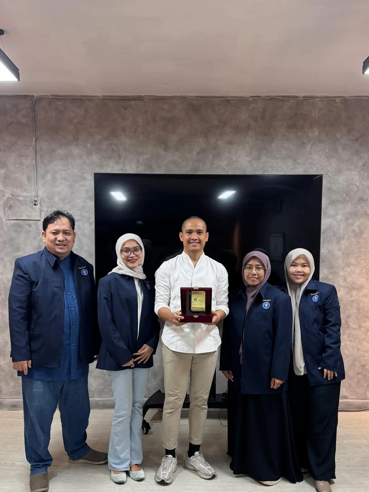 Mengenal Tomi Defantri Produser Film Samar, Bahas Mendadak Festival dan ...