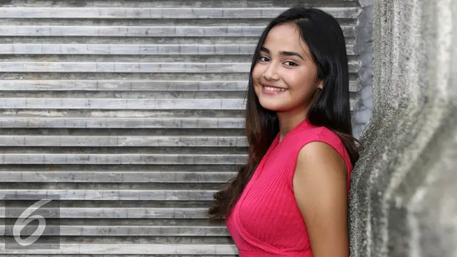 Begini Cara Syifa Hadju Peduli Lingkungan Sambil Tetap Aktif Saat ...