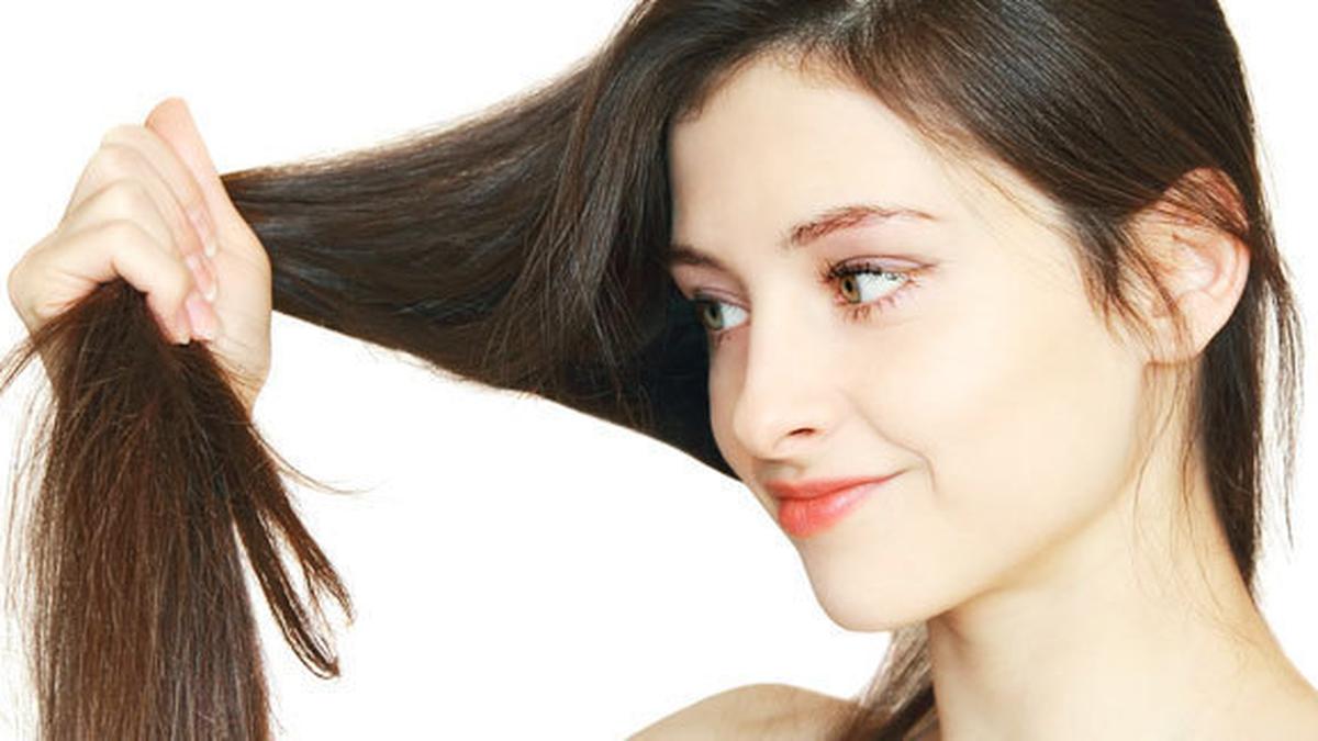 5 Alasan Rambut Sering Rontok Dan Cara Mengatasinya - Beauty Fimela.com