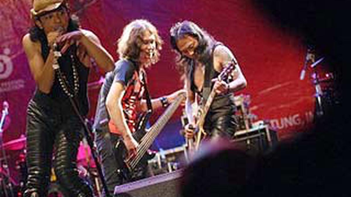 Band Cadas /rif Siap Ekspansi Eropa - ShowBiz Liputan6.com