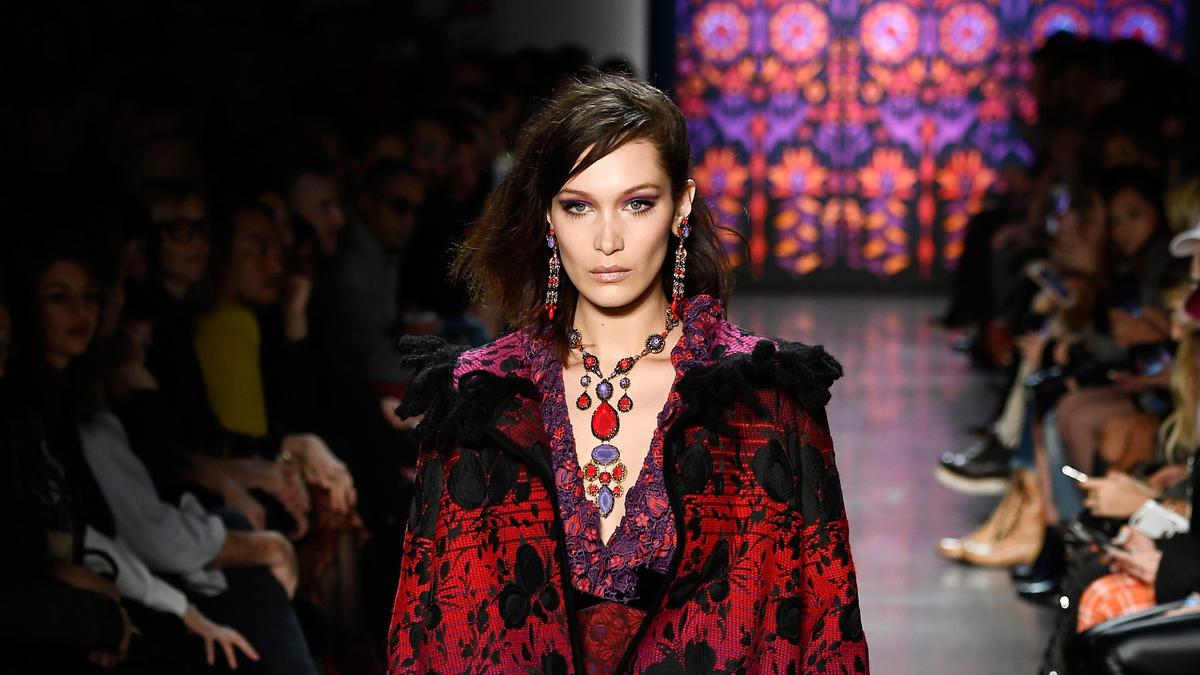 Tren Fashion Ini Warnai Panggung New York Fashion Week 2018 - Fashion ...