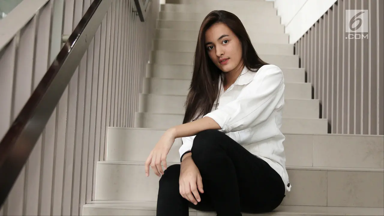 4 Fakta Mawar de Jongh, Gadis Blasteran yang Bikin Susah Kedip ...