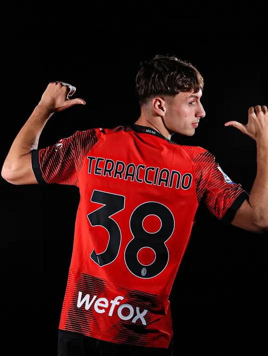 AC Milan Resmi Gaet Bek Muda Filippo Terracciano - Foto Liputan6.com
