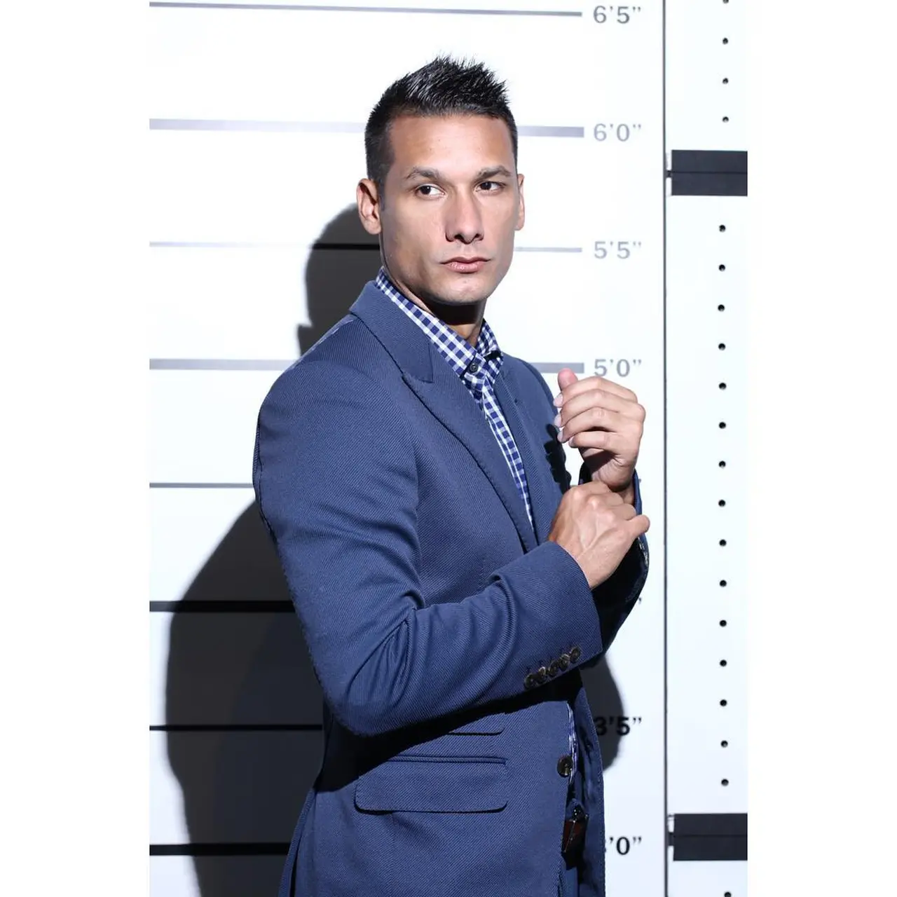 6 Potret Raphael Maitimo, Dari Basah-basahan di Kolam Renang Sampai ...