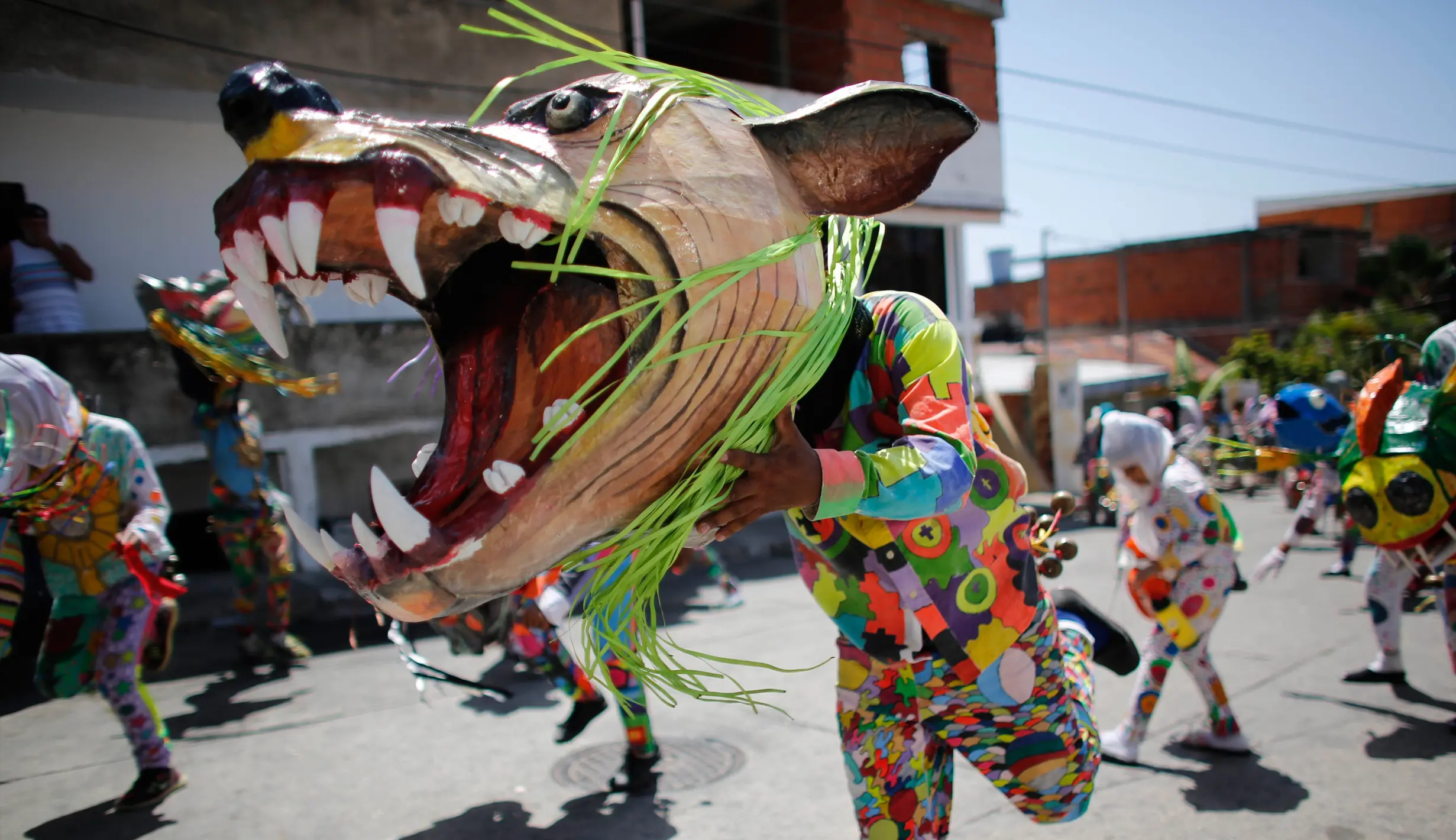 FOTO: Melihat Perayaan Dancing Devils di Venezuela - Foto Liputan6.com