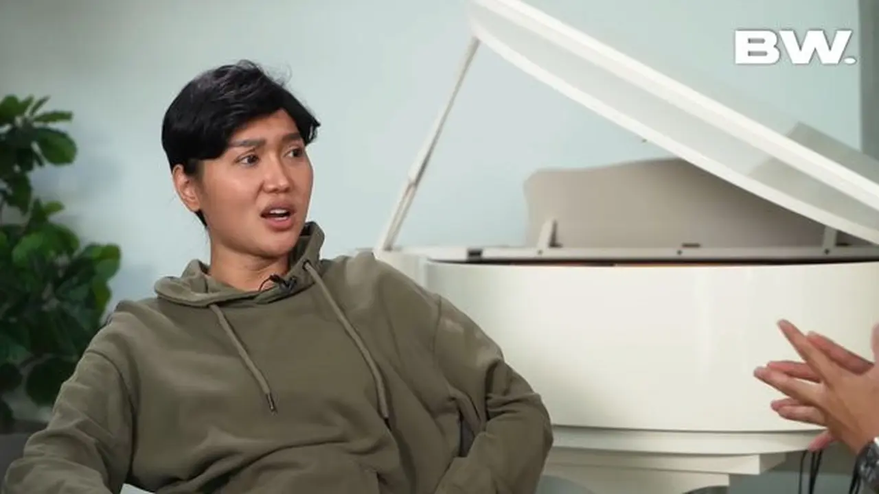 Akui Bernama Muhammad Fatah, Ini 6 Potret Lucinta Luna Tampil Jadi ...