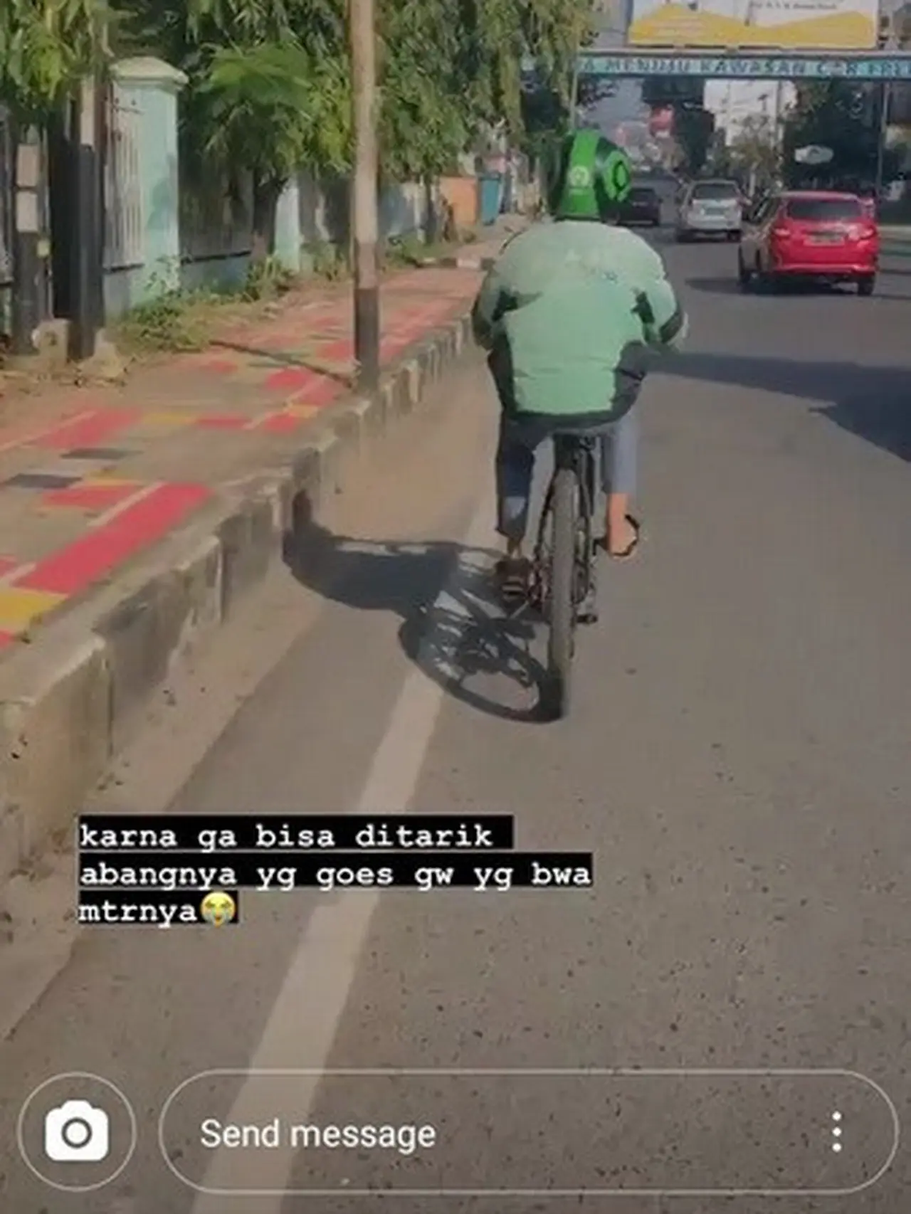 Viral Aksi Driver Ojol Gowes Sepeda Pelanggan yang Kelelahan - Citizen6 ...