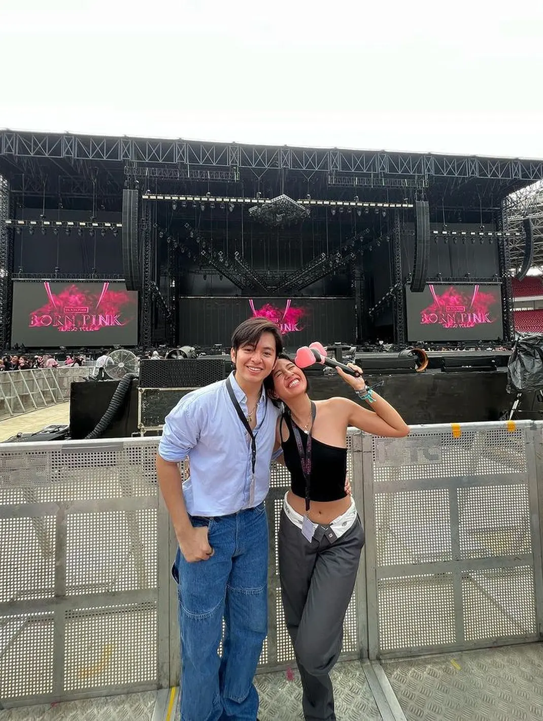 Potret Serunya Shenina Cinnamon dan Angga Yunanda Nonton Konser BLACKPINK, Bikin Netizen Gemas ...