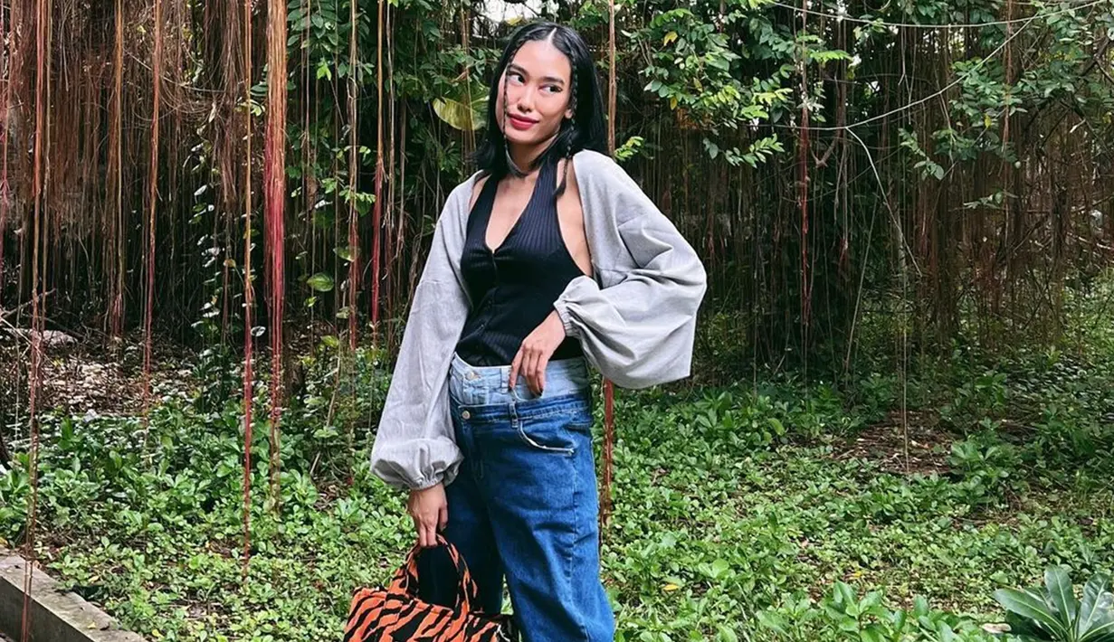 FOTO: Perut Makin Membesar, Ini Gaya Outfit Alika Islamadina saat Hamil - Foto Liputan6.com