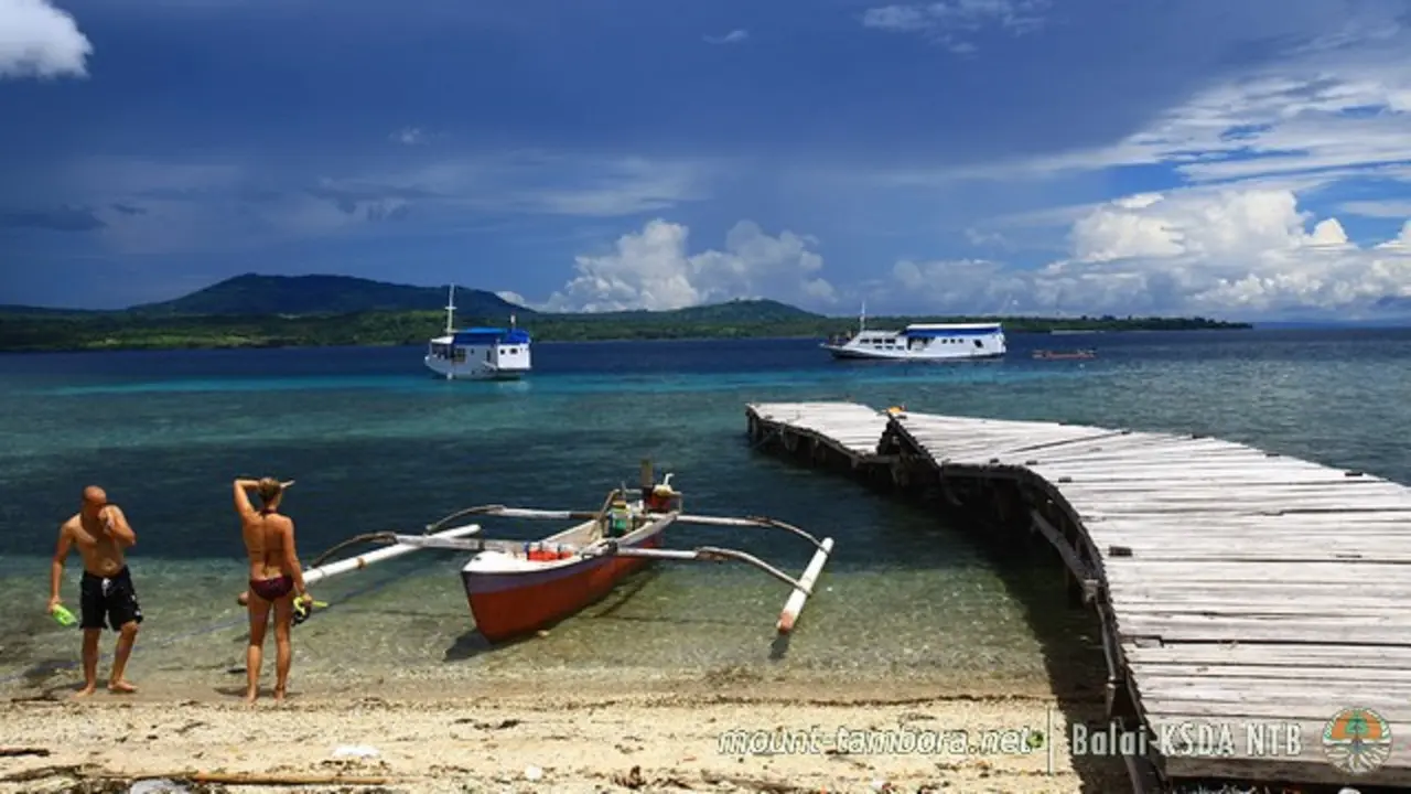 Lebih Dekat dengan Taman Wisata Alam Pulau Satonda di NTB - Lifestyle ...