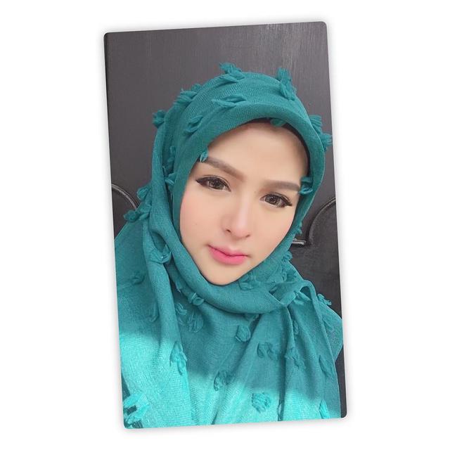 6 Pesona Thya Sethya, Mantan Gadis Ring MMA yang Kini Mantap Berhijrah