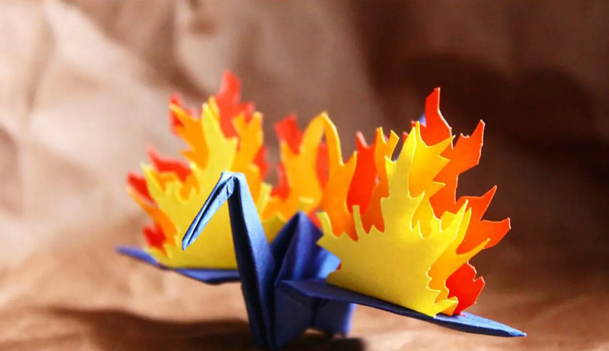 Buat Begitu Banyak Origami Burung, Seniman Ini Hias Sayapnya Jadi Super ...