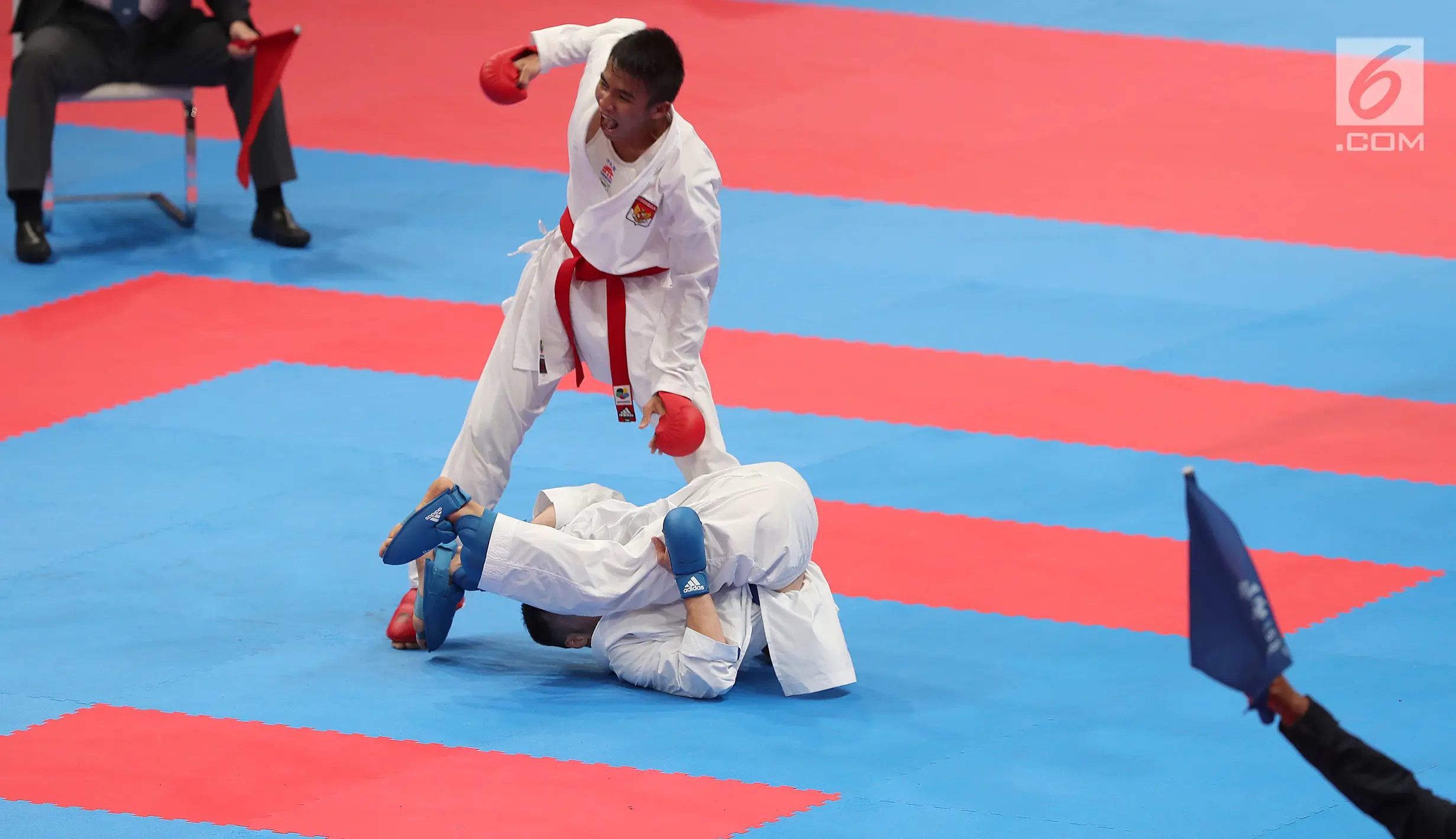 FOTO: Karateka Putra Indonesia Rifki Ardiansyah Sumbang Emas ke-11 ...