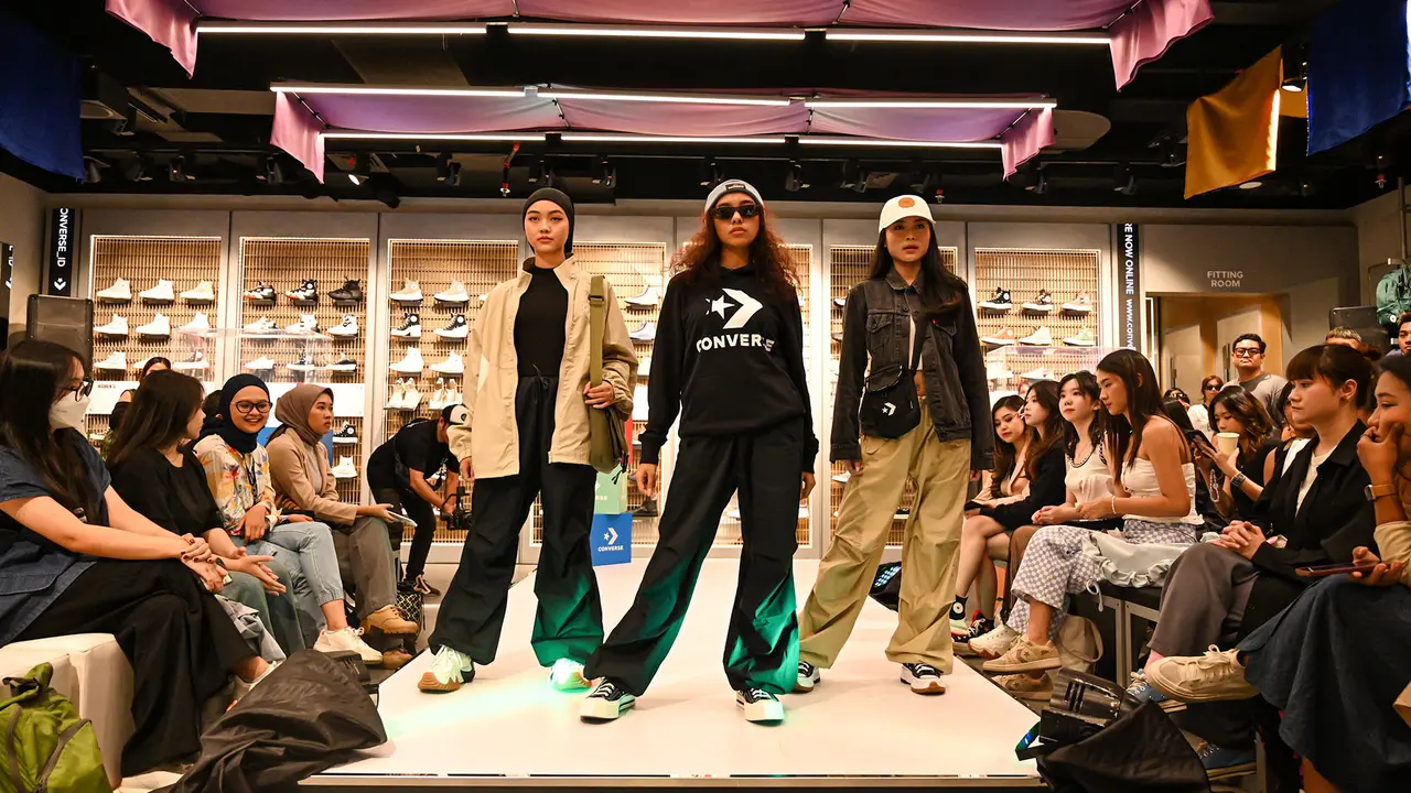Lebih Berani Berekspresi, Converse Hadirkan Desain Baru Sneakers Hasil ...